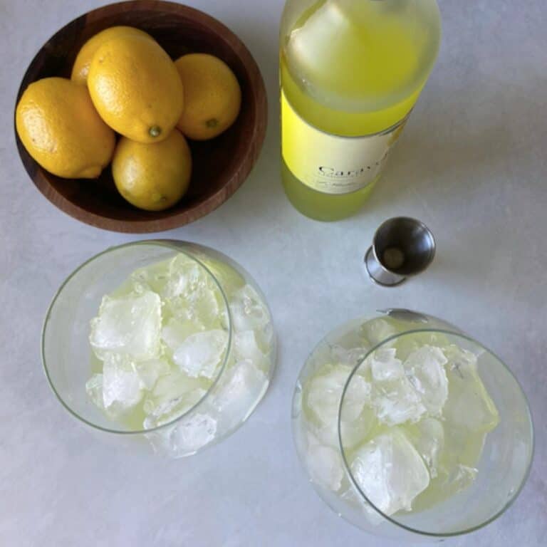 Limoncello Spritz with Prosecco - Simply Made Eats
