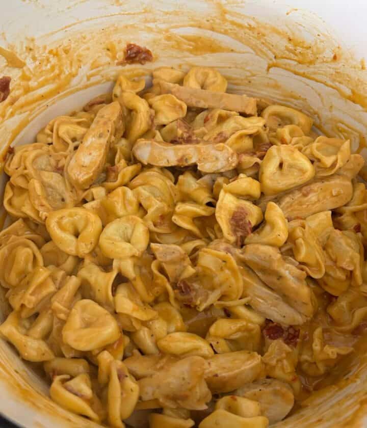 Marry Me Chicken Tortellini (One Pot Recipe) - Simply Made Eats