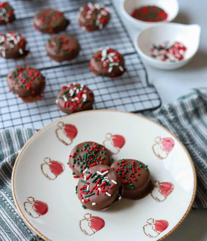 Chocolate Ritz Cracker Cookies - Simply Made Eats